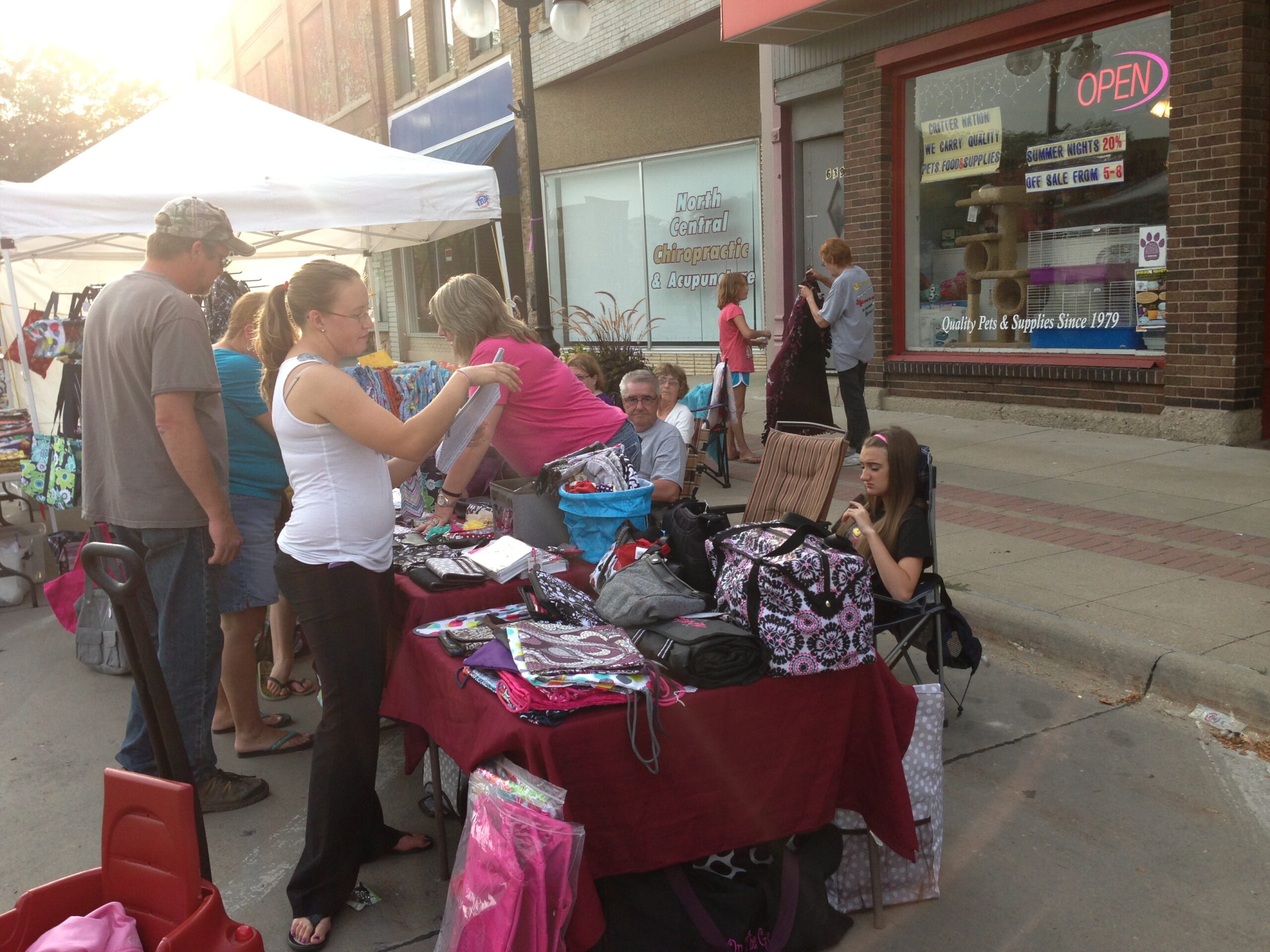Popup bag shop. Photo by Deb Brown. 3 – SaveYour.Town