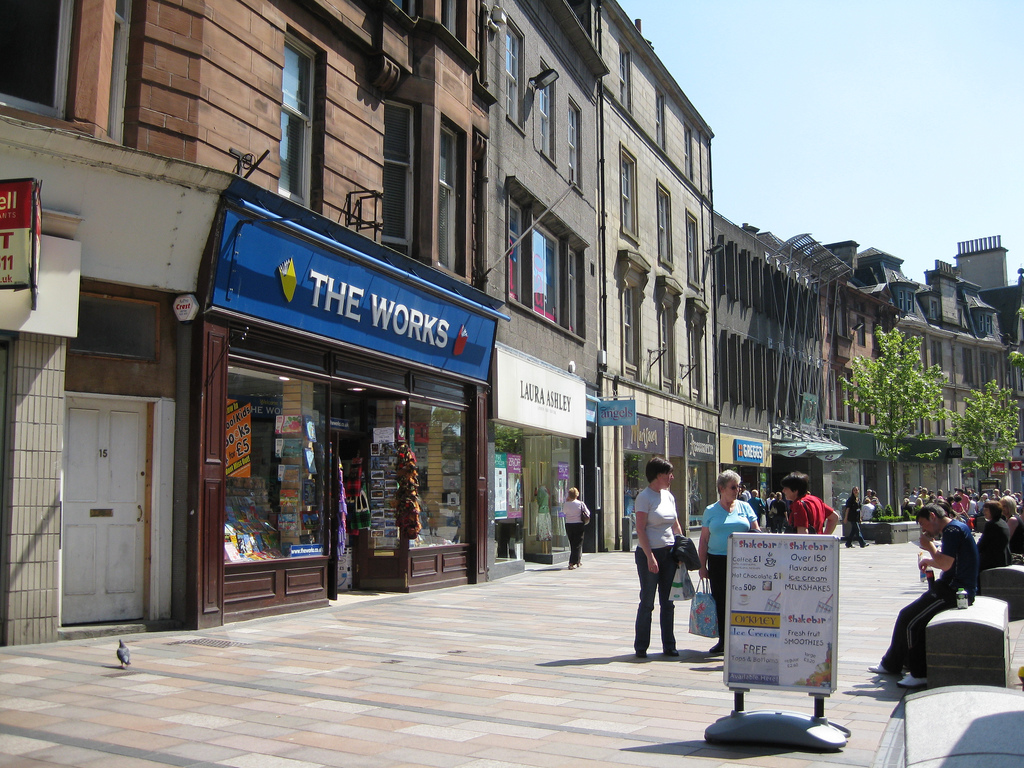 Stirling, Scotland, high street – SaveYour.Town